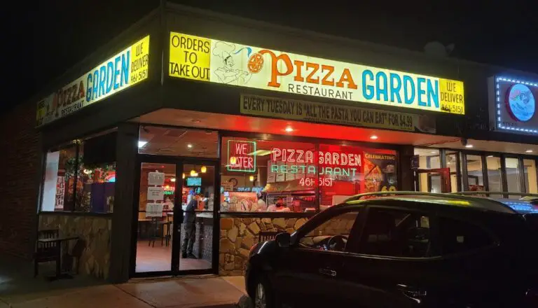 Top 10 Best Pizza Places in Queens in 2025 - The Social Brooklyn